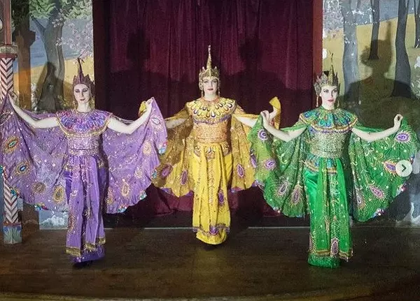 9 Daftar Kesenian Khas Sunda yang Tetap Lestari Hingga Saat Ini ...